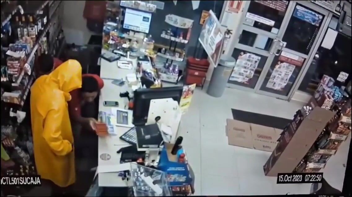 Thief Robs Supermarket, M Is Not Satisfied