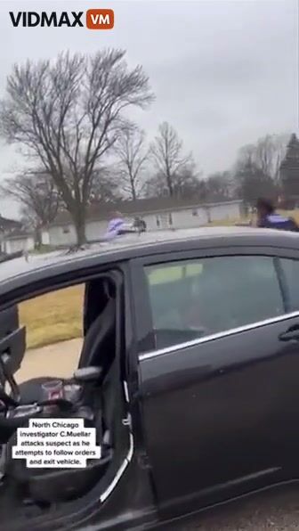 This Guy Is Resisting Arrest While Having Sex