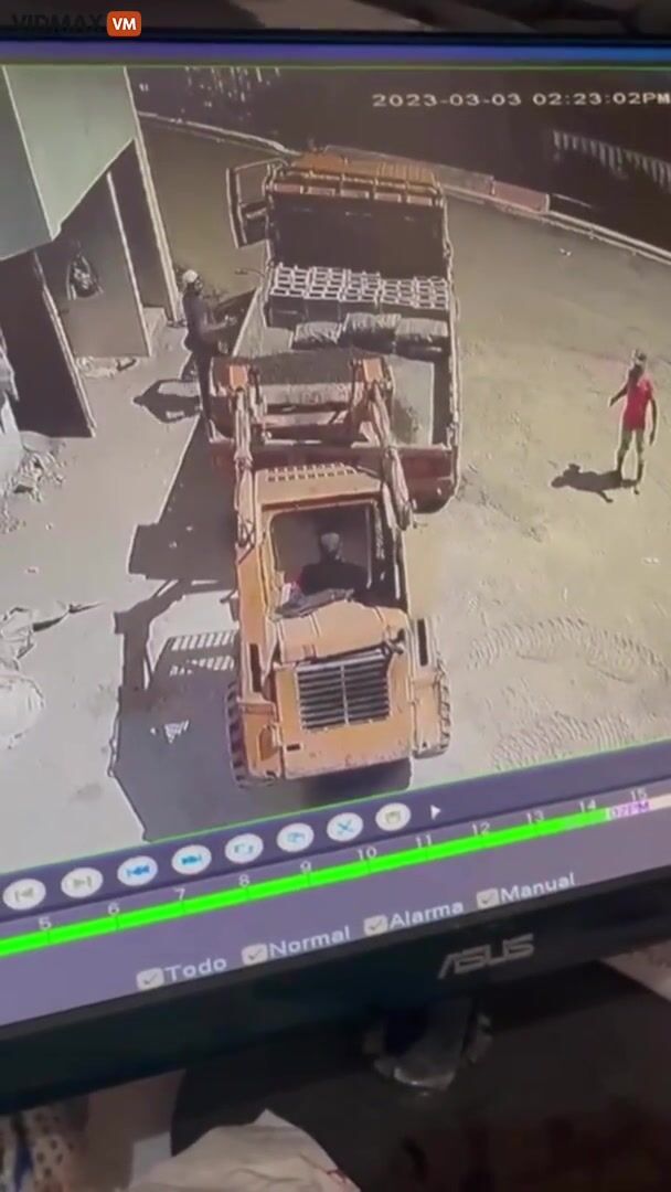 His Resume Said He Was A Heavy Equipment Operator, So He Obviously Lied
